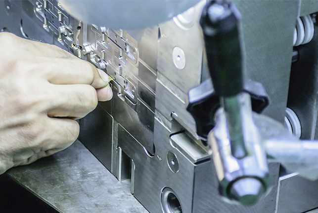 LSR Molding Process Manufacturer | LSR Silicone Injection Molding