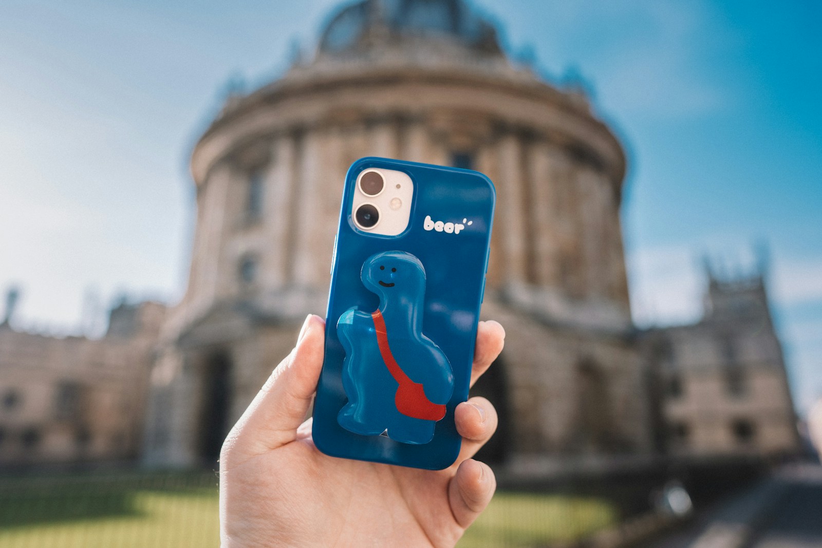 How to Custom iPhone Case: A Guide for Wholesalers and Retailers