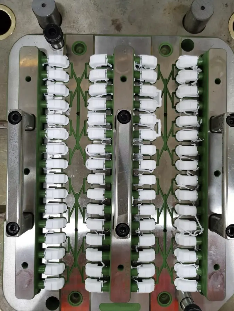 Single LSR Molding for Silicone Rubber Injection Custom Molding